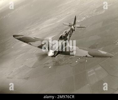 Supermarine Spitfire TRIX, ML407, currently owned by Caroline Grace ...
