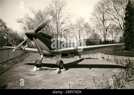 Supermarine Spitfire. James Gilbert photo Stock Photo - Alamy