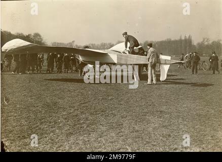 Blériot V at Bagatelle, 27 March 1907 Stock Photo - Alamy