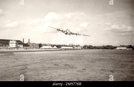 Avro Shackleton MR1 at Farnborough Stock Photo - Alamy