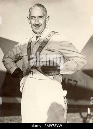 Cyril Frank Uwins, 1896-1972, flew into third place at the 1926 Lympne ...