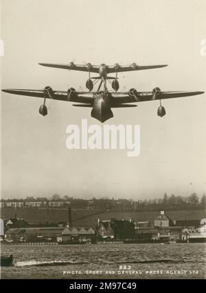 Short-Mayo S.20 'Maia'/ S.21 'Mercury' seaplane, 1937 Stock Photo - Alamy
