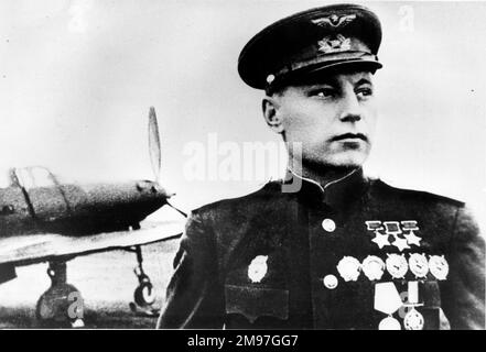 Pokryshkin, Alexander, pilot, Soviet P-39 ace Stock Photo - Alamy