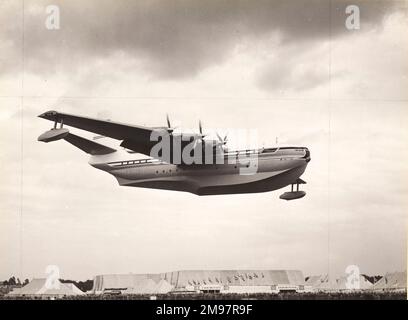 Saunders-Roe SR45 Princess, G-ALUN, off Cowes during early trials ...