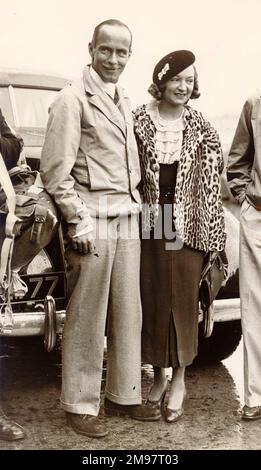 "MACROBERTSON AIR RACE" "LONDON-MELBOURNE" "1934" This poster depicts ...