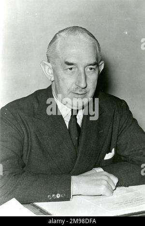 Cyril Frank Uwins, 1896-1972, flew into third place at the 1926 Lympne ...