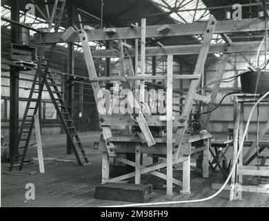 The Maxim 80hp water-cooled, four-cylinder engine in the Maxim 1910 ...