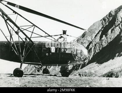 Focke Achgelis Fa223 Drache (Dragon) during mountain tests in 1944 ...