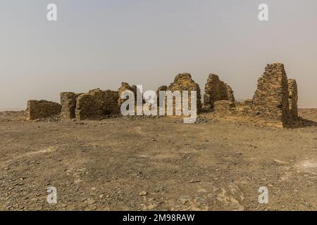 WW2 lookout post ruins at Gebel al Ingleez mountain near Bahariya oasis ...