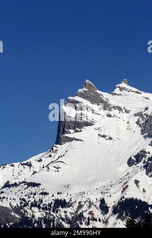 Aiguille de Varan. 2 544 m. Massif du Giffre. Faucigny. Haute-Savoie ...