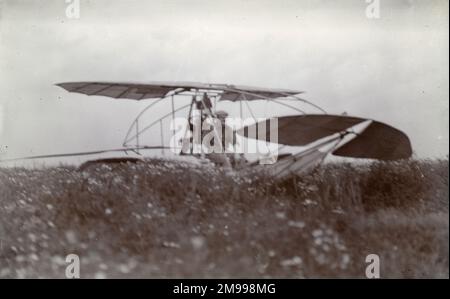 Major Baden-Powell in his ?Quadruplane? of 1909 at Dagenham Stock Photo ...