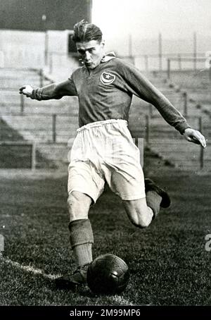 James William (Jimmy) Dickinson (1925-1982), Portsmouth FC and England ...