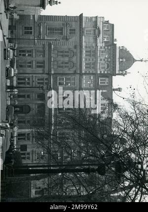 Exterior, IMechE Headquarters, 1 Birdcage Walk Stock Photo - Alamy