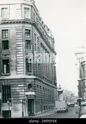 Exterior, IMechE Headquarters, 1 Birdcage Walk Stock Photo - Alamy