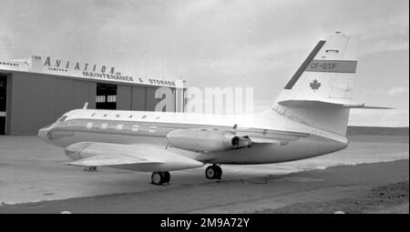 Lockheed JetStar CF-DTF of the Canadian Department of Transport flying ...