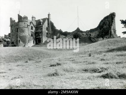 Medieval building ruin of Newport Castle Wales UK Stock Photo - Alamy