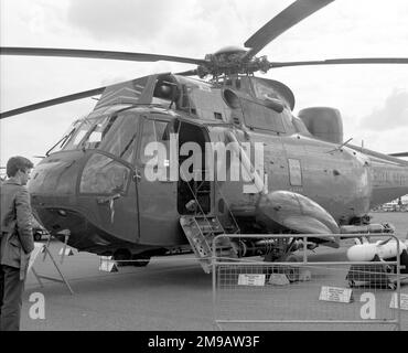 Royal Navy Westland Sea King ASaC.7, Airborne Surveillance and Control ...