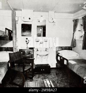 RMS Queen Mary, Stateroom, January 1949 Stock Photo - Alamy