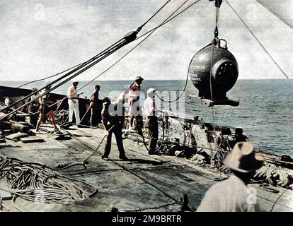 Dr. Beebe's Bathysphere, August 1934 Stock Photo - Alamy