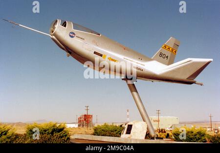 Northrop HL-10, Nasa 804 Stock Photo - Alamy