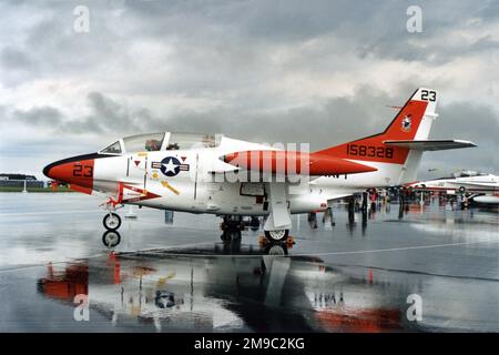 United States Navy - Rockwell T-2C Buckeye 158327 (msn 340-18), stored ...