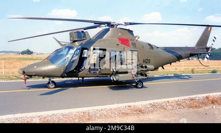 Force terrestre belge - Agusta A109BA Hirundo H-17 - OT-ARQ (msn 0317 ...