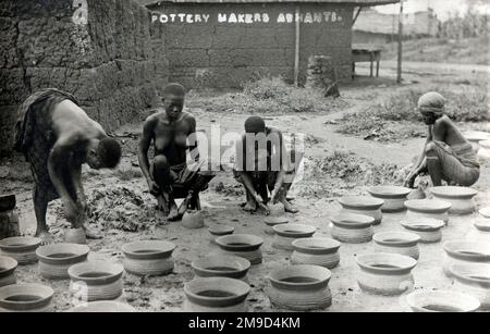 Ghana, West Africa - Ashanti Potters Stock Photo - Alamy