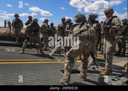 U.S. Soldiers with the 74th Multi-Role Bridge Company, 62nd Engineer ...
