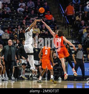 Winston-Salem, NC, USA. 17th Nov, 2018. Wake Forest Demon Deacons ...