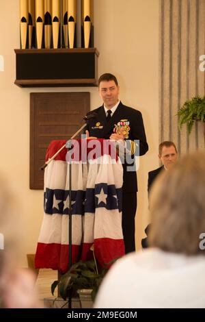 KINGS BAY, Ga. (May 19, 2022) Cmdr. Steven Dykstra, incoming commanding ...