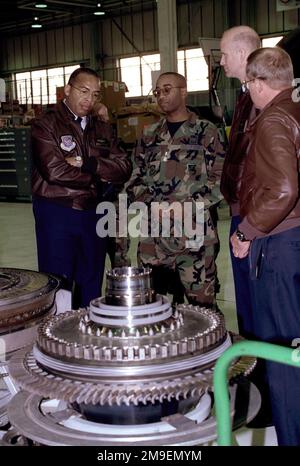 US Air Force Captain Winston Campbell (2nd from right), Propulsion ...