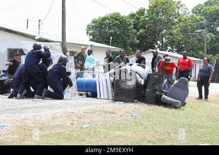 Belize Defense Force, Meixcan Marines, and US Marines conduct ...