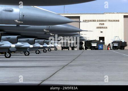A right side view of an F-16 Fighting Falcon aircraft from the 4th ...