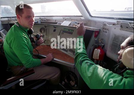 US Navy Aviation Warfare System Operator Stock Photo - Alamy