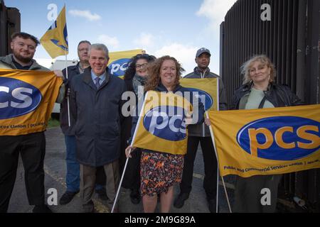 Mark Serwotka (third from left), general secretary of the Public and ...