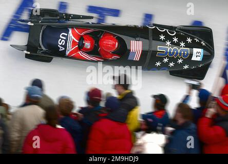 USA-2 4 man bobsled with driver Brian Shimer, Bryan Leturgez, Karlos ...