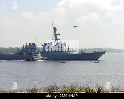 A starboard side view of the guided missile destroyer USS PAUL HAMILTON ...