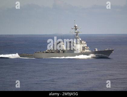 Starboard side view of the US Navy (USN) ARLEIGH BURKE CLASS (FLIGHT ...