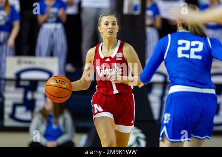 Nebraska guard Jaz Shelley (1) dribbles the ball against Creighton ...