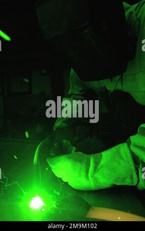 US Air Force MASTER Sergeant Freddie Sanchez, Crew CHIEF, 159th Fighter ...