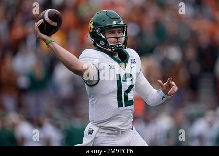 Baylor quarterback Blake Shapen (12) passes during the first half of an ...