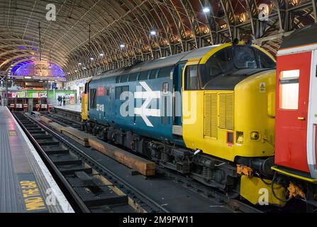 Class 37 37418 at Paddington Station London Branch Line Society Stock ...
