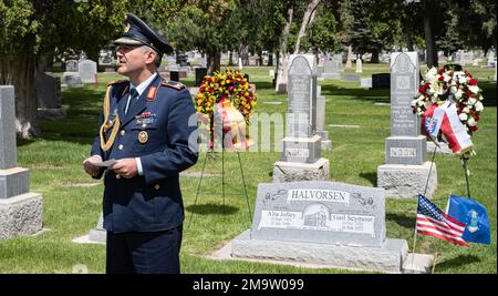 Brig. Gen. Frank Gräfe, the defense attaché from the Federation of ...