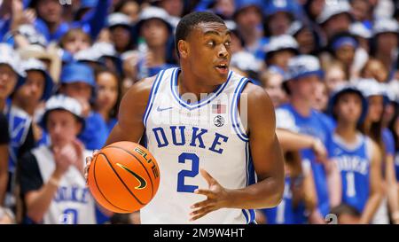 Duke's Jaylen Blakes (2) handles the ball during an NCAA college ...