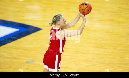 Nebraska guard Jaz Shelley (1) makes a jump shot against Creighton ...