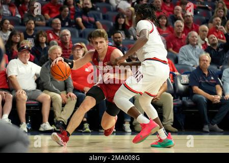 Arizona guard Kylan Boswell (4) during the first half of an NCAA ...