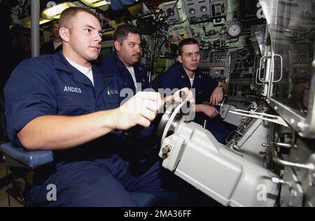 USS PORTSMOUTH (SSN-707 Stock Photo - Alamy