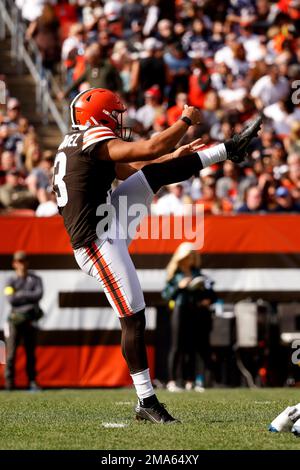 Cleveland Browns punter Corey Bojorquez (13) warms up before an NFL ...