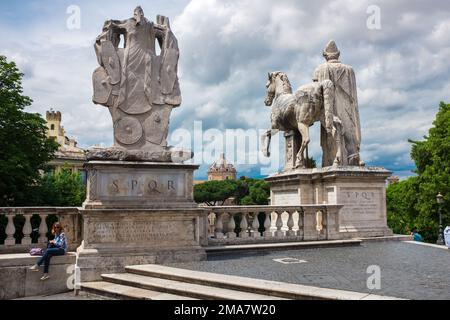 People in Rome the Italian capital Stock Photo - Alamy