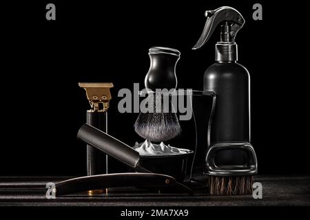 Hair trimmer and straight razor Stock Photo - Alamy